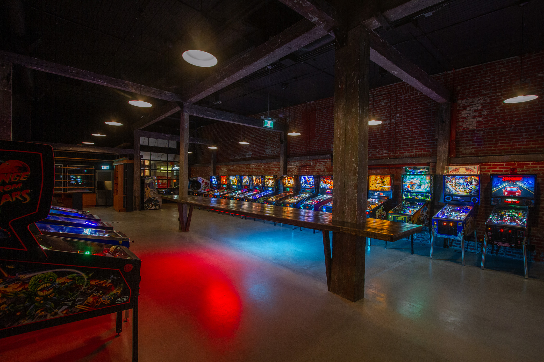 About - Pinhalla Pinball Store